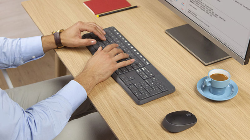 Logitech Wireless Combo MK235 - Pack clavier souris - LDLC